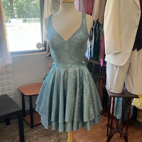 Envious Couture | Dresses | Envious Couture Size 8 Sky Blue Short ...